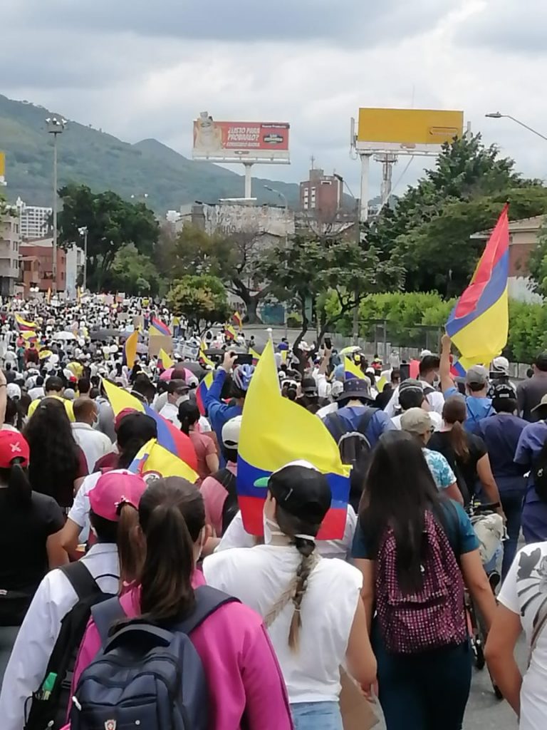 EL LEVANTAMIENTO POPULAR NO SE DOBLEGA…¡EL PROCESO PUEDE AVANZAR ...